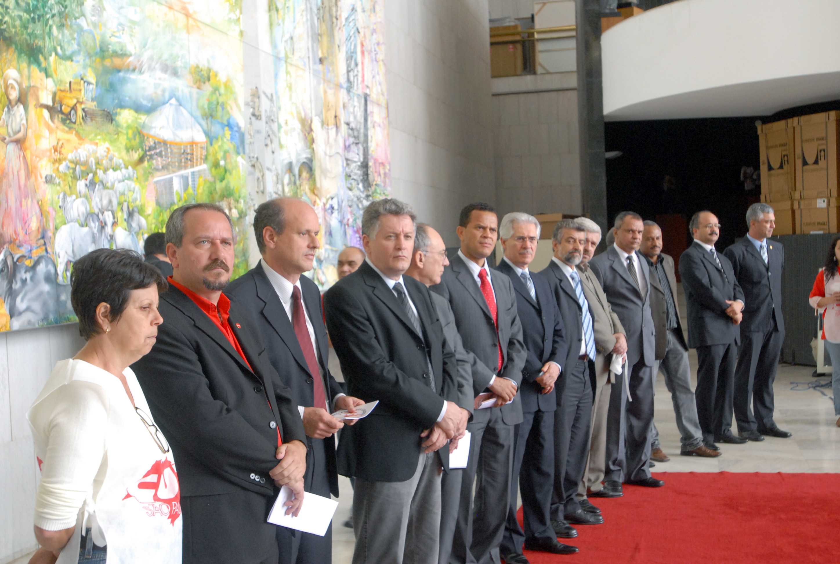 CUT-SP entrega agenda pelo desenvolvimento do Estado