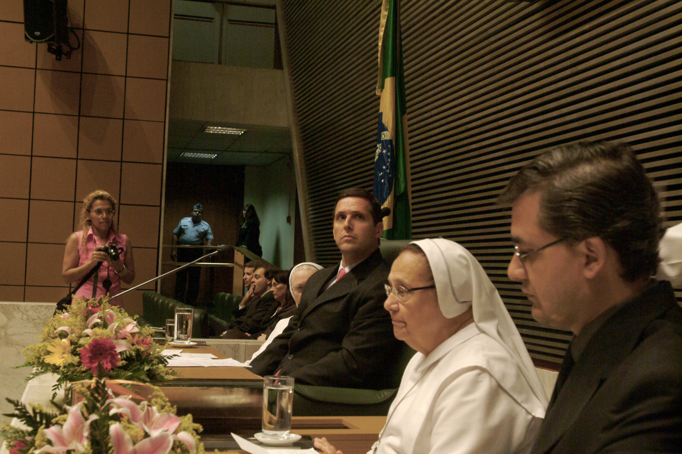 Deputados homenageiam Colégio Santa Marcelina