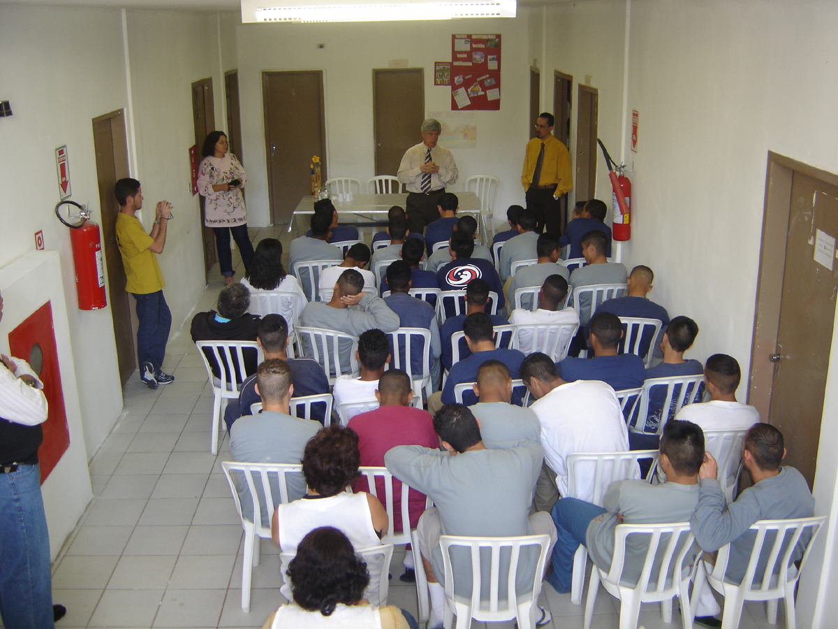 Deputado dá aula sobre sexualidade a menores da Febem