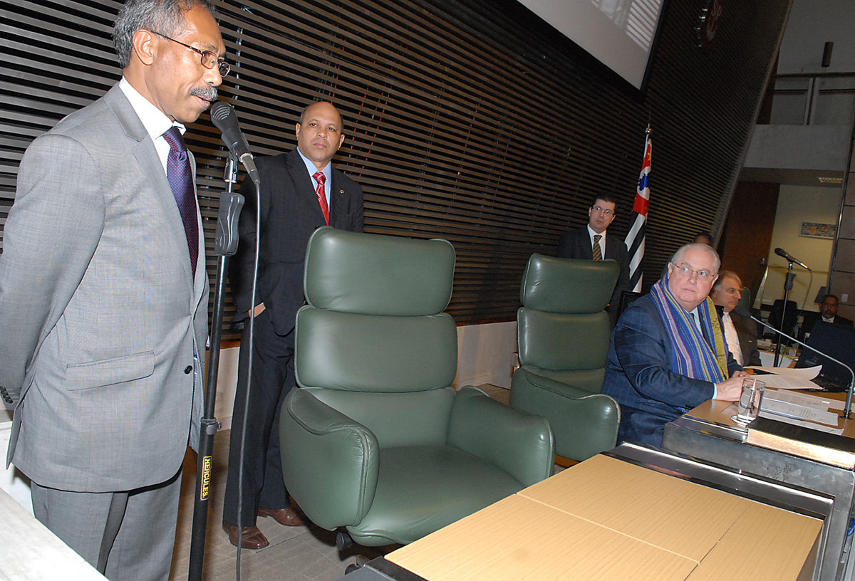 Deputados do Timor-Leste visitam a Assembleia