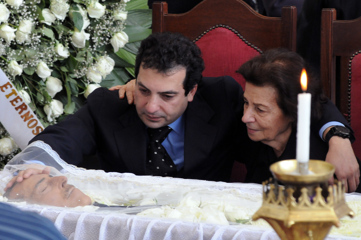 Autoridades prestam última homenagem ao senador Romeu Tuma