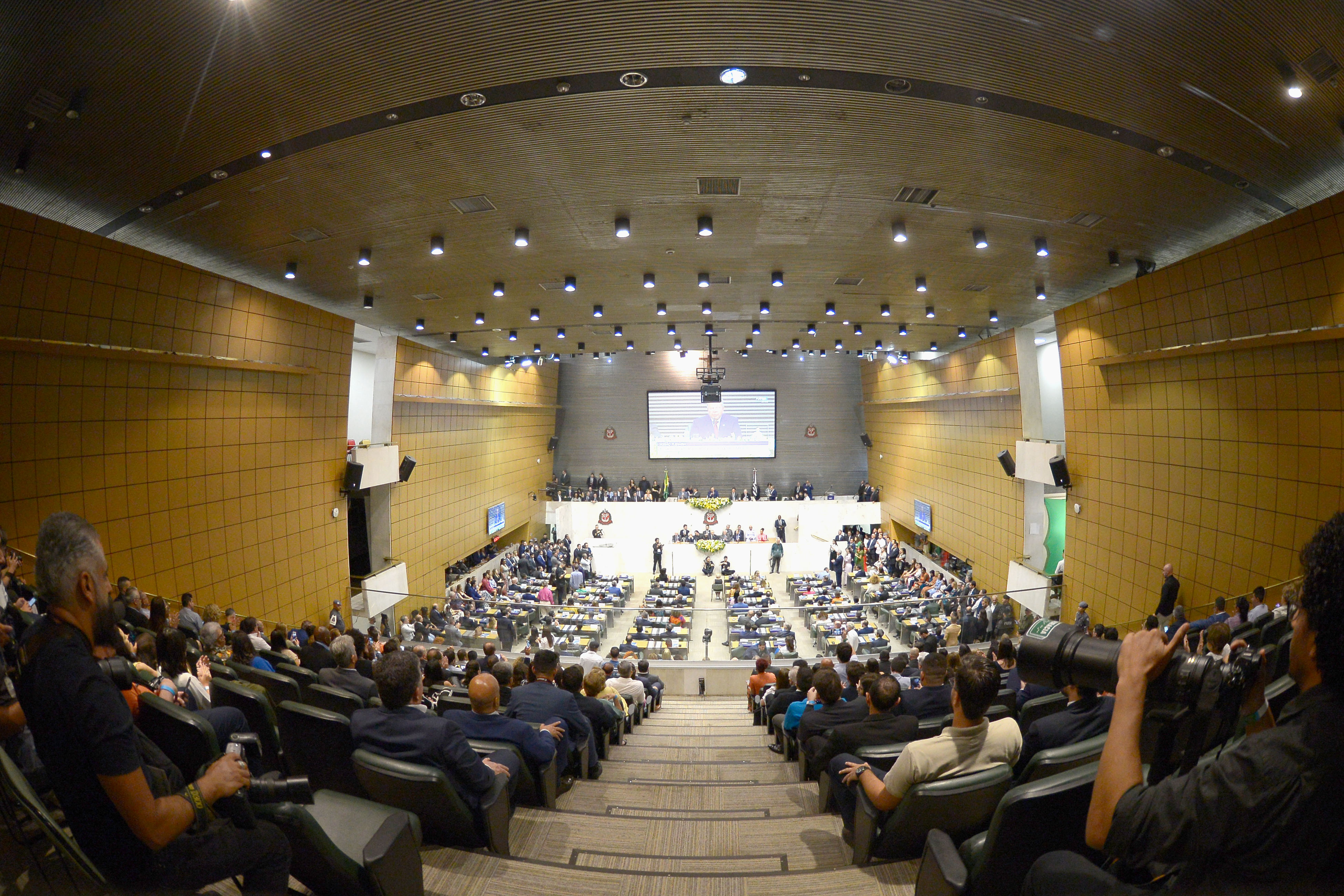 Com posse de 94 parlamentares, Alesp dá início à sua 20ª Legislatura