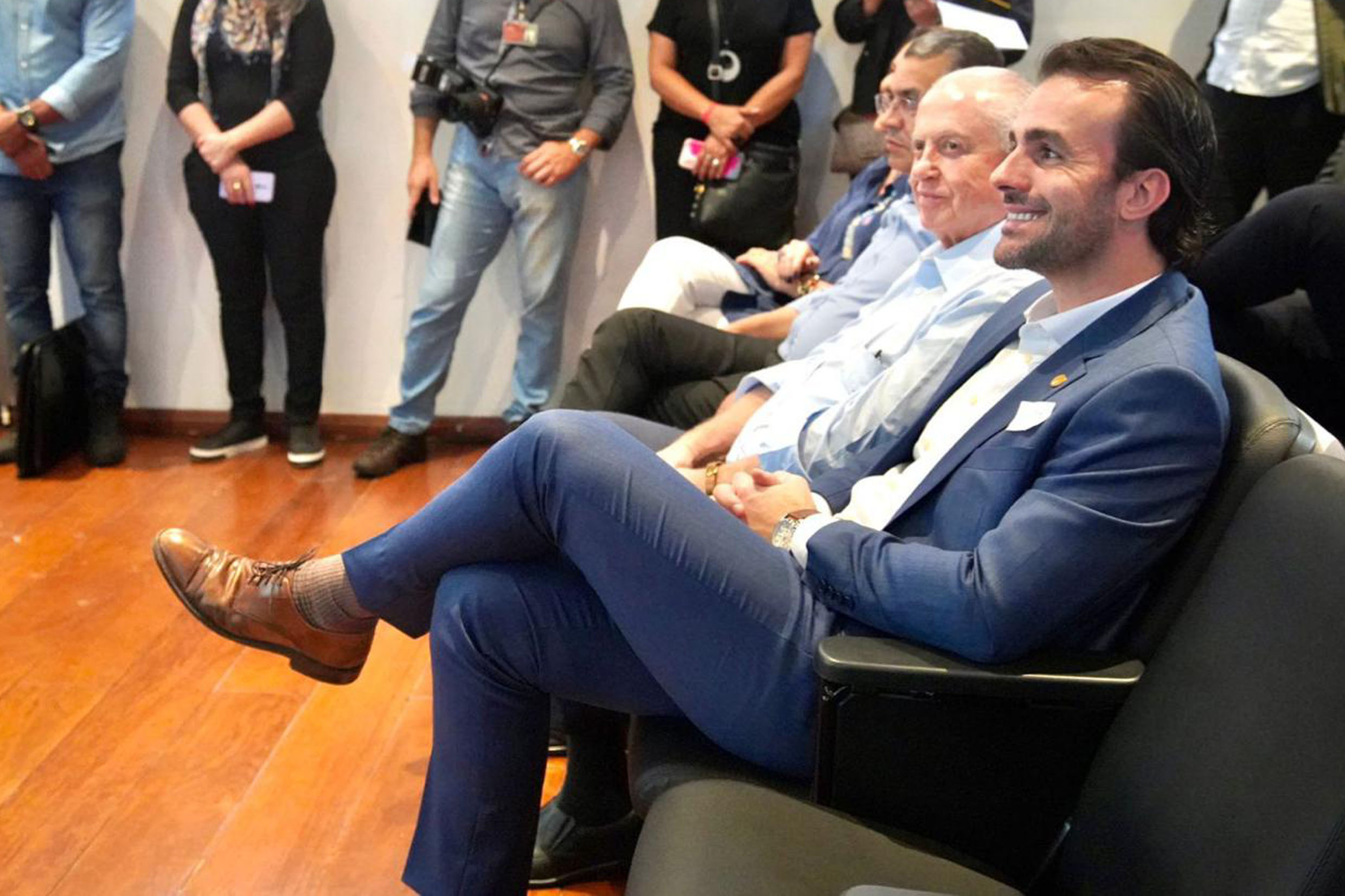 Deputado incentiva educação e tecnologia para pequenos e médios ...