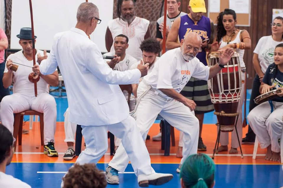 Dia do Capoeirista: mestres paulistas 'lutam' para educar novas ...