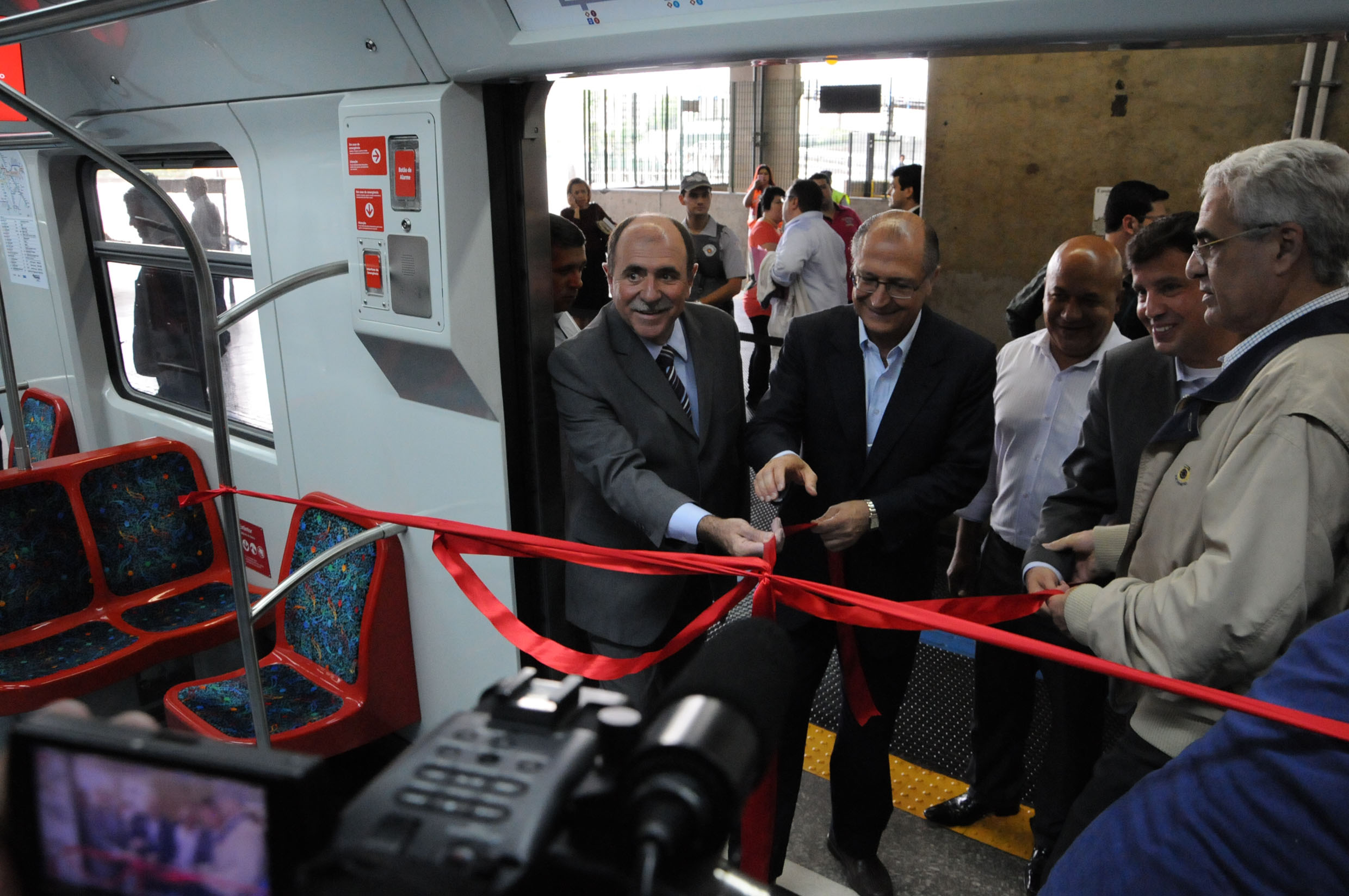 Entrega de seis novos trens para a Linha 8-Diamante da CPTM