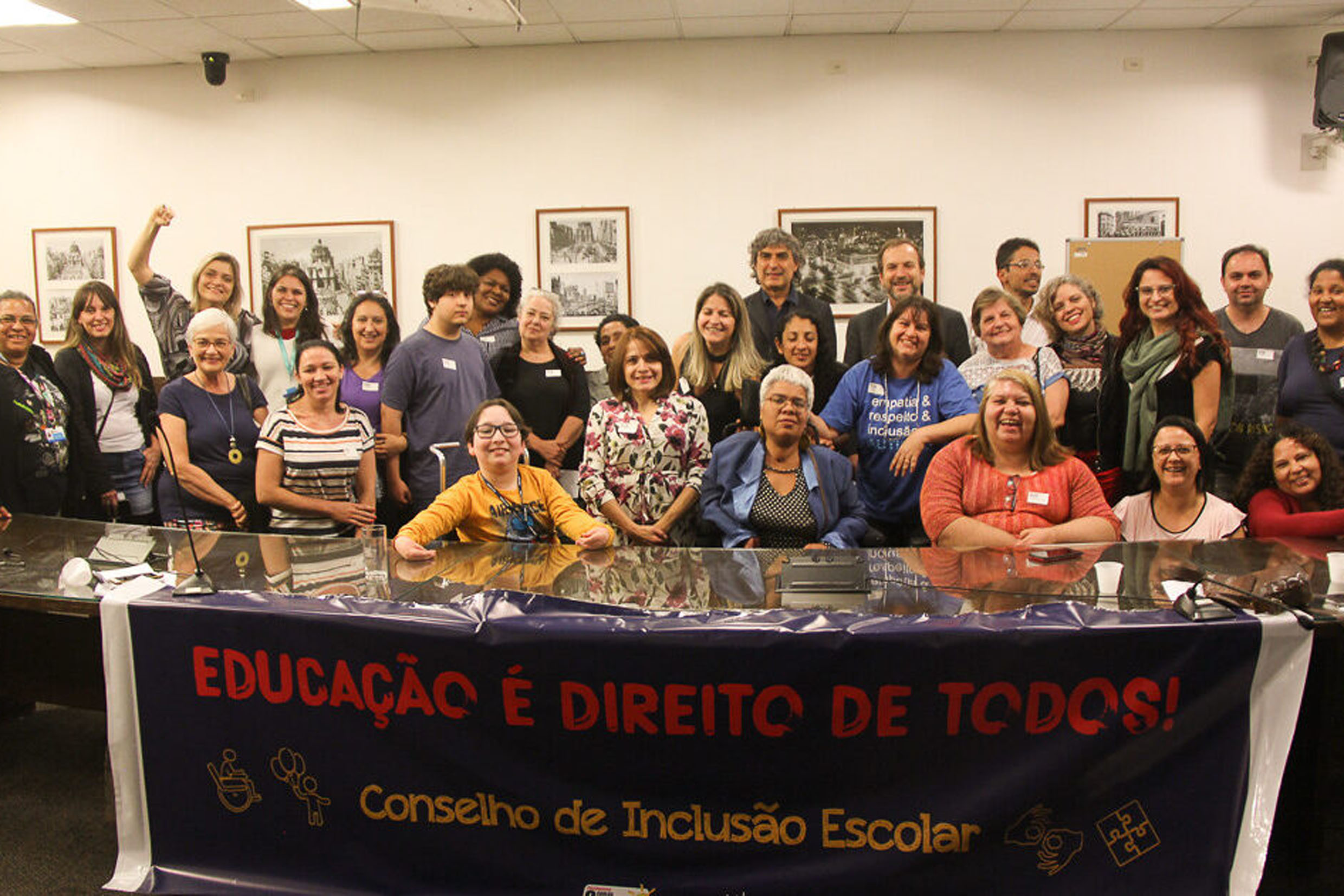 Decreto da PNEE viola direitos e ameaça inclusão escolar