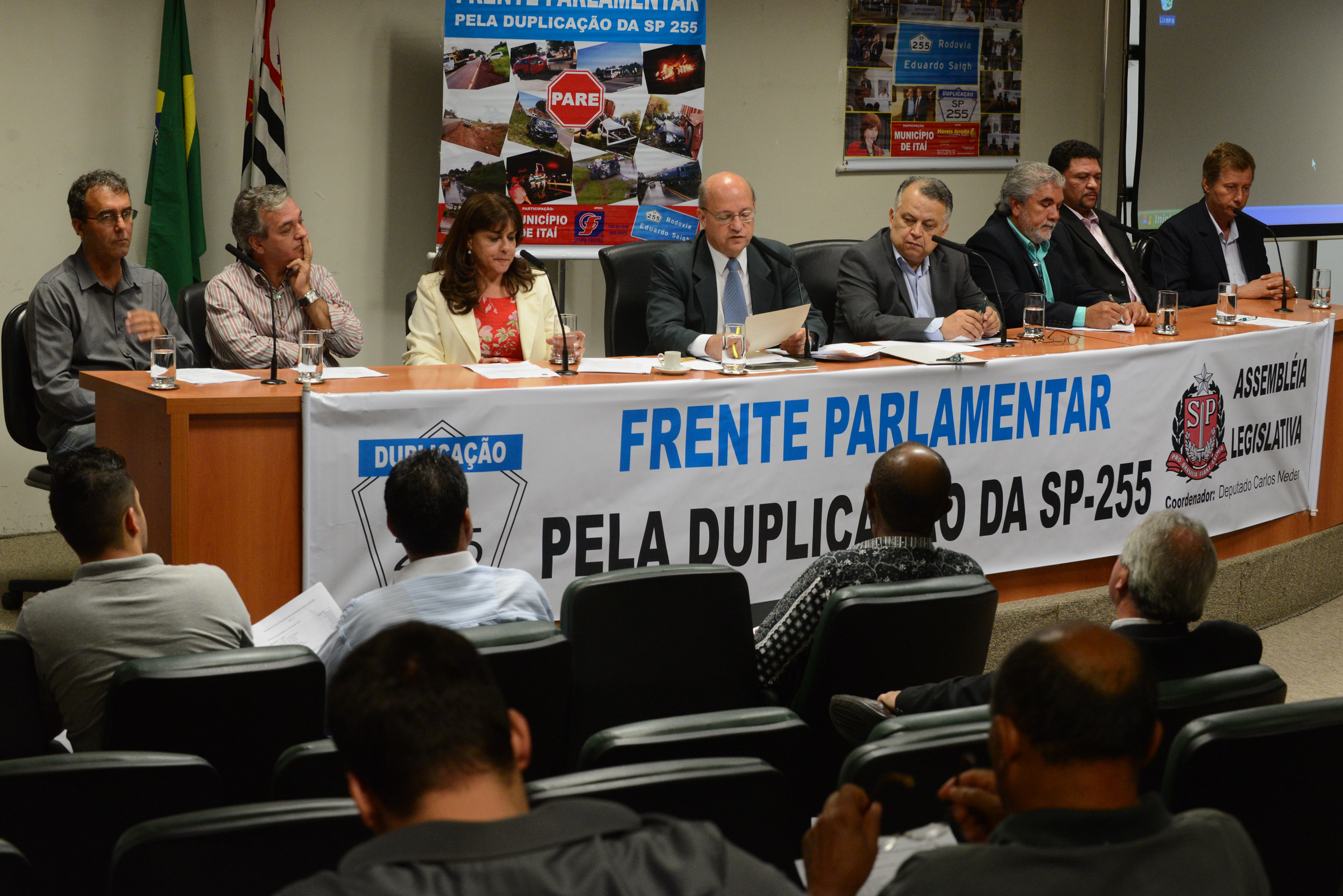 Frente pela duplicação da rodovia SP-255 faz reunião preparatória