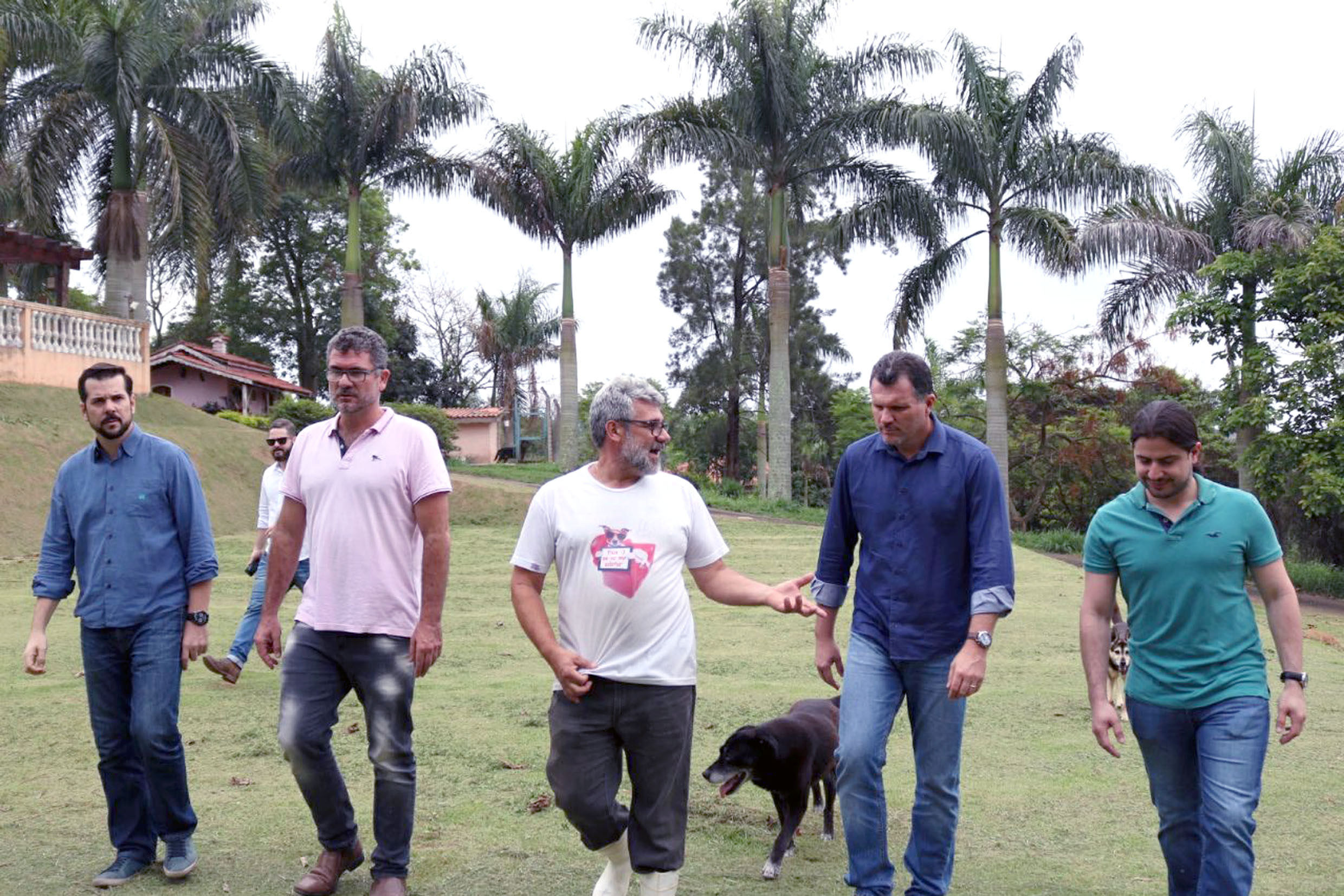 Visita ao abrigo do Jello, em Campo Limpo Paulista