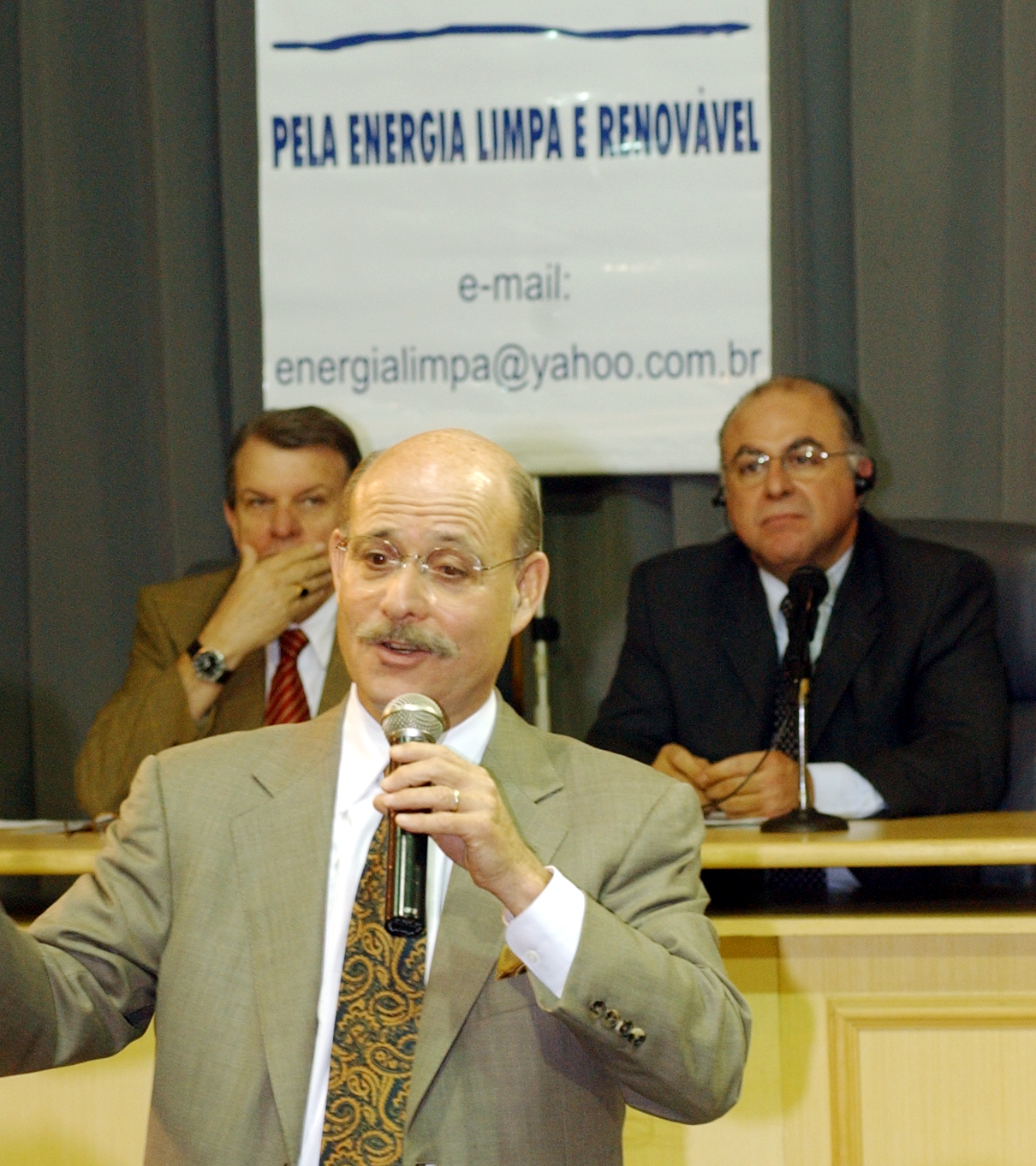 Jeremy Rifkin: hidrogênio, o combustível do Século XXI