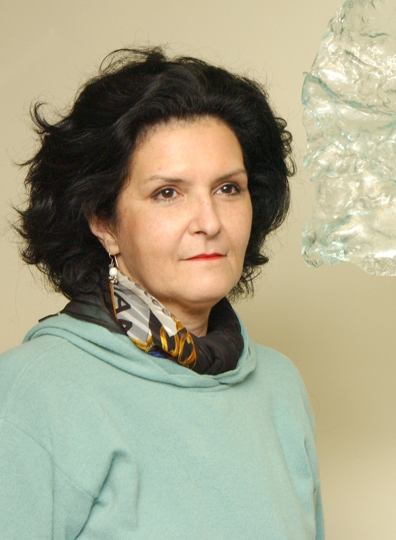 Vidro fundido e ferro os ingredientes que Regina Ricetti usa para criar ...